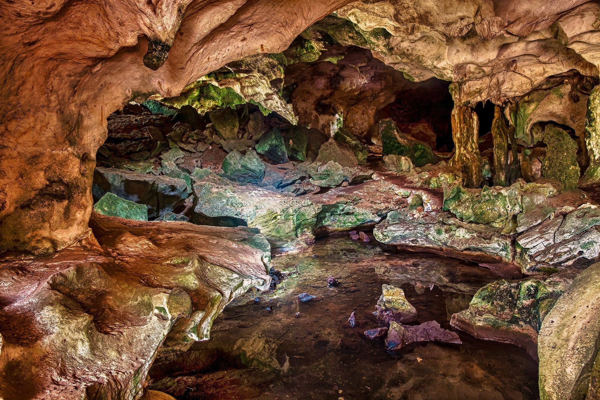 Green Grotto Caves - Jolly Rogers Tours Jamaica